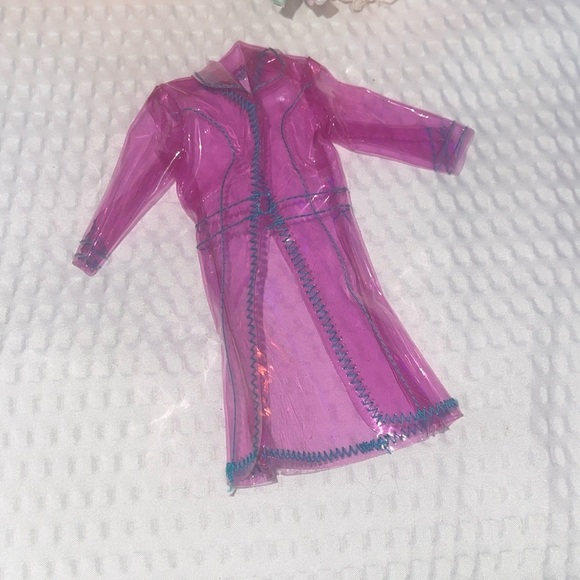 Barbie | Toys | 21 Barbie Fashionistas Fashion Pack Pink Plastic Rain ...